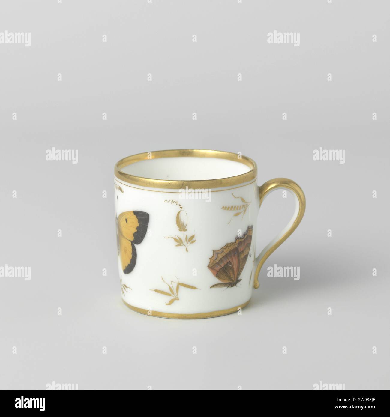 Cup with insects, flower sprays and grapevines, Rue Thiroux Parijs, c ...