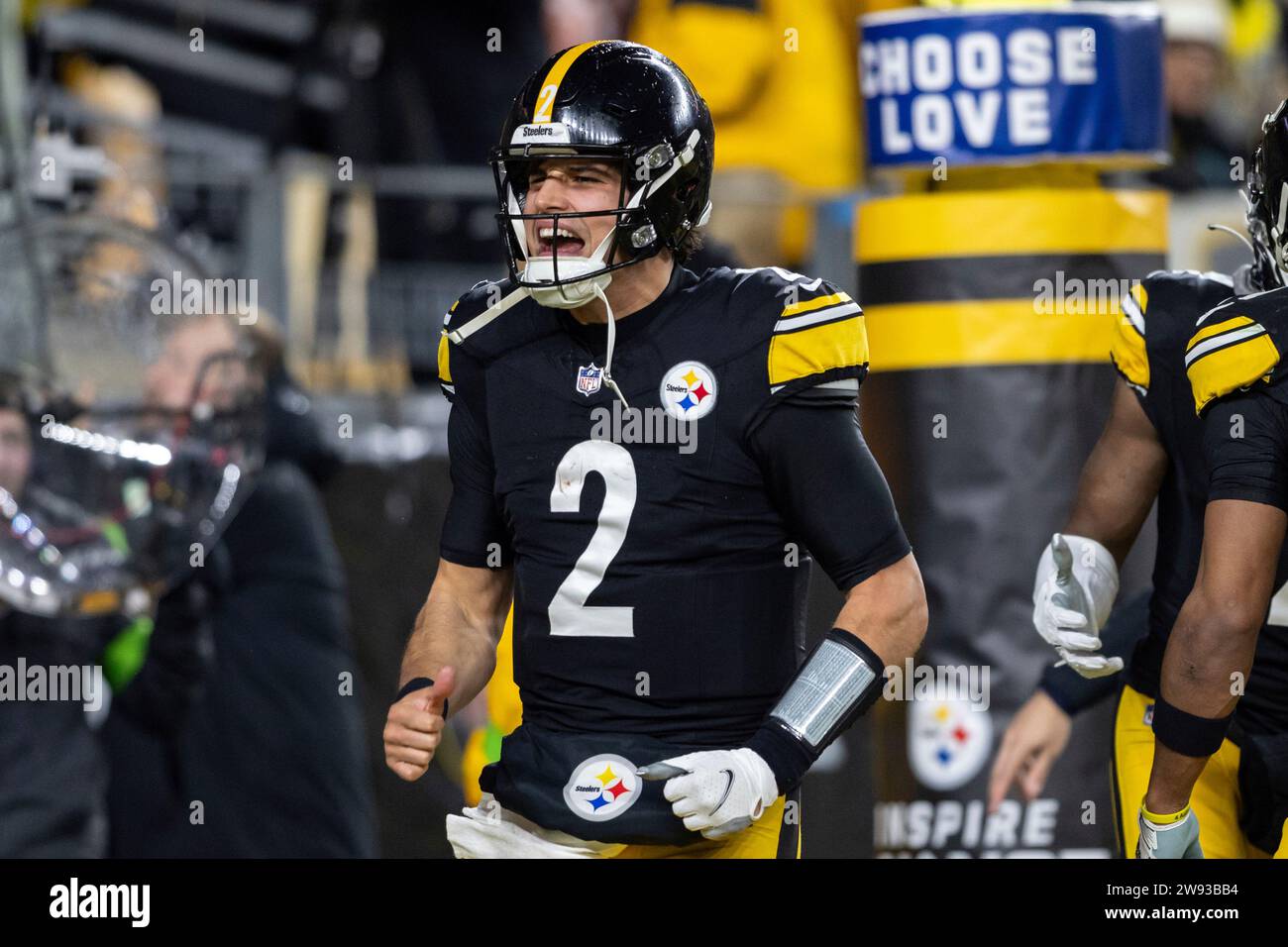 Pittsburgh Steelers quarterback Mason Rudolph (2) celebrates after a ...