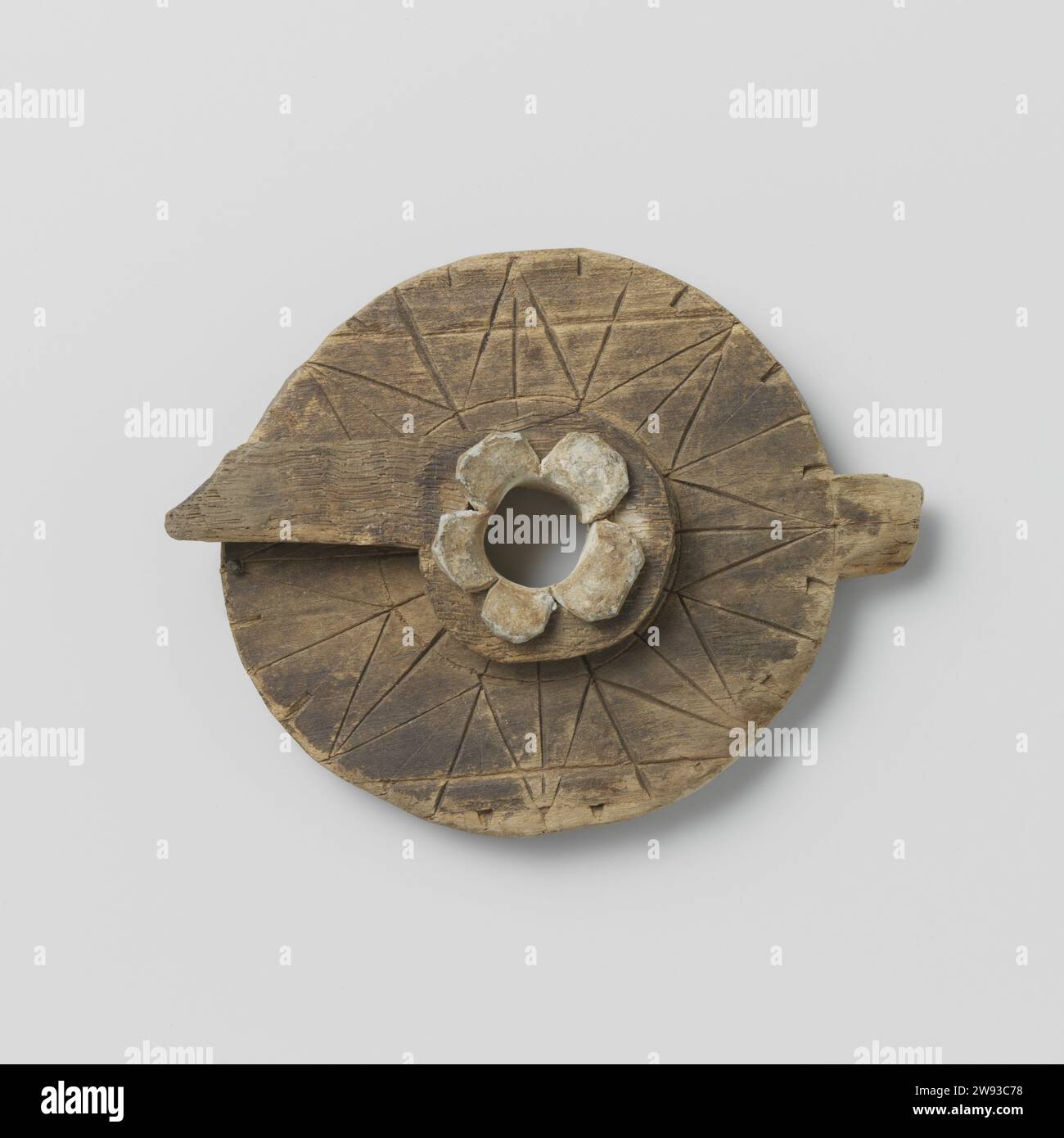 Measuring instrument, perhaps for measuring races, consisting of a ...