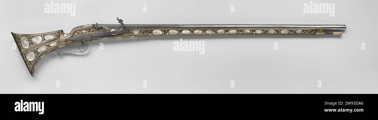 Matchlock musket hi-res stock photography and images - Alamy