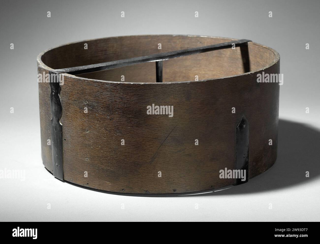 1/2 Schepel from Enkhuizen, Anonymous, c. 1800 Spans and iron content ...