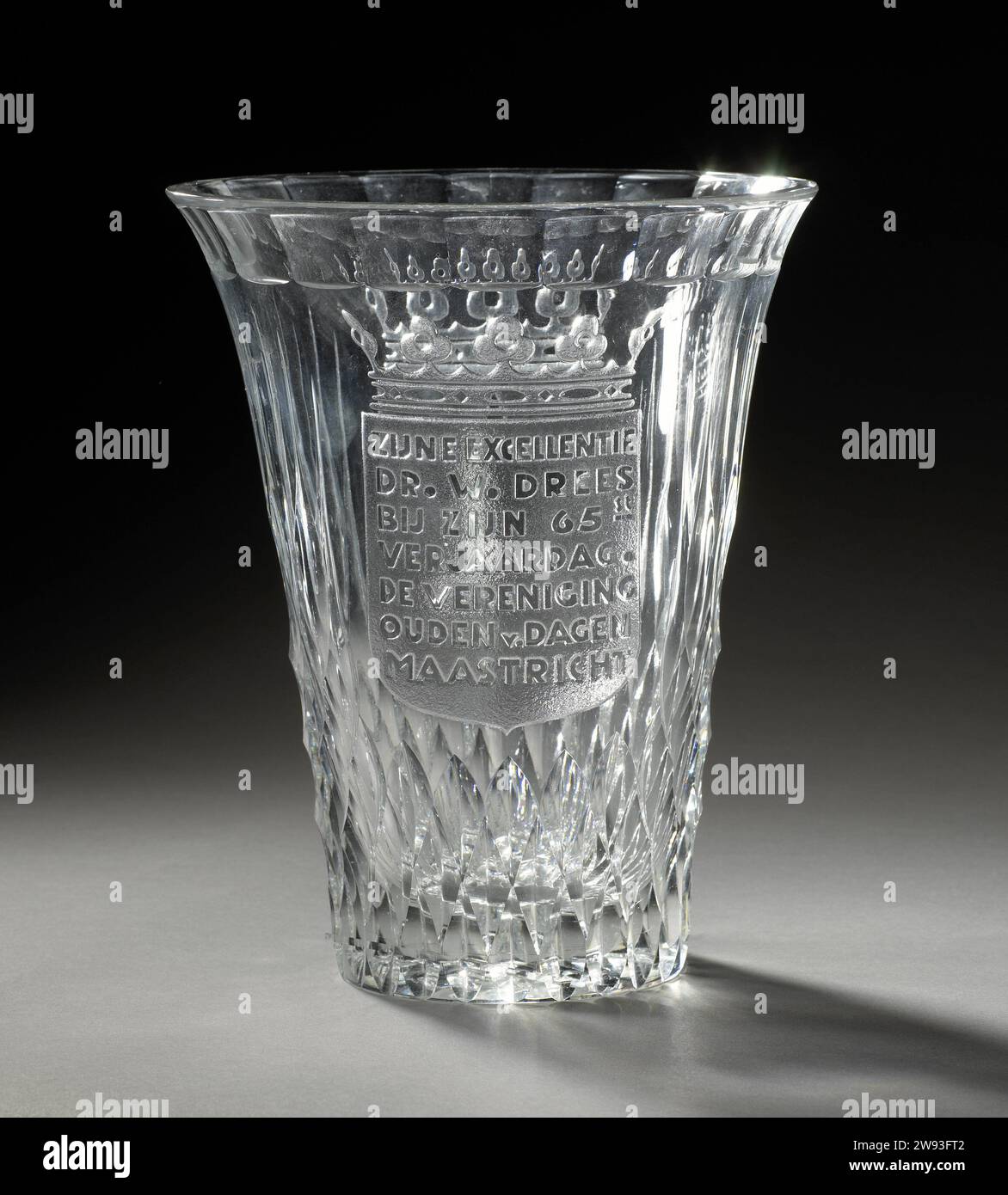 Vase of the 'Association of Ouden van Dagen Maastricht' offered to ...