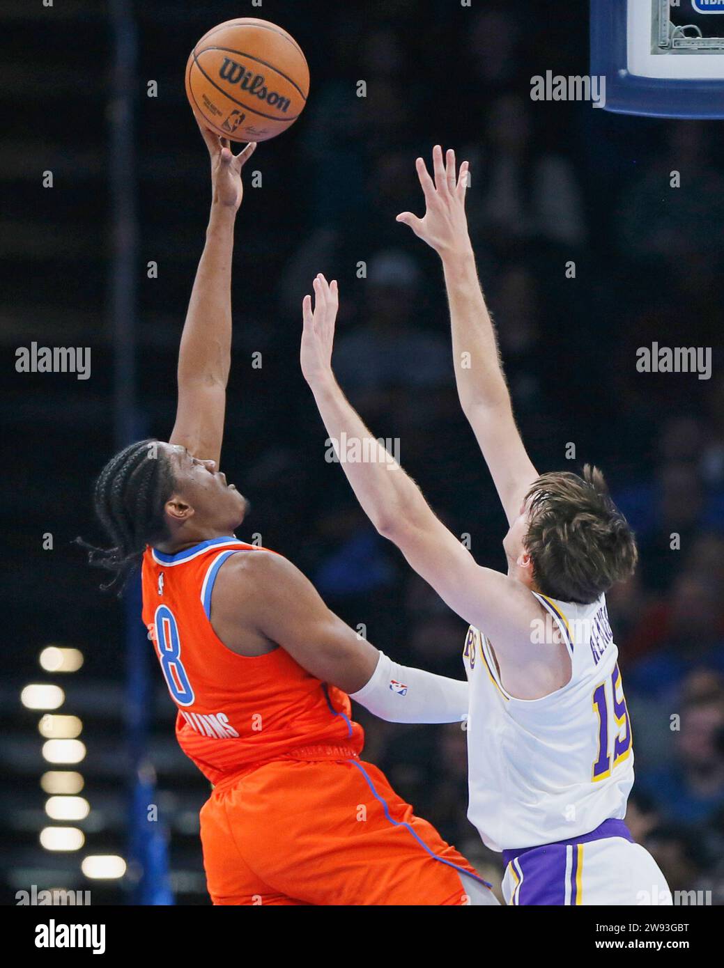 Oklahoma City Thunder forward Jalen Williams (8) shoots over Los ...