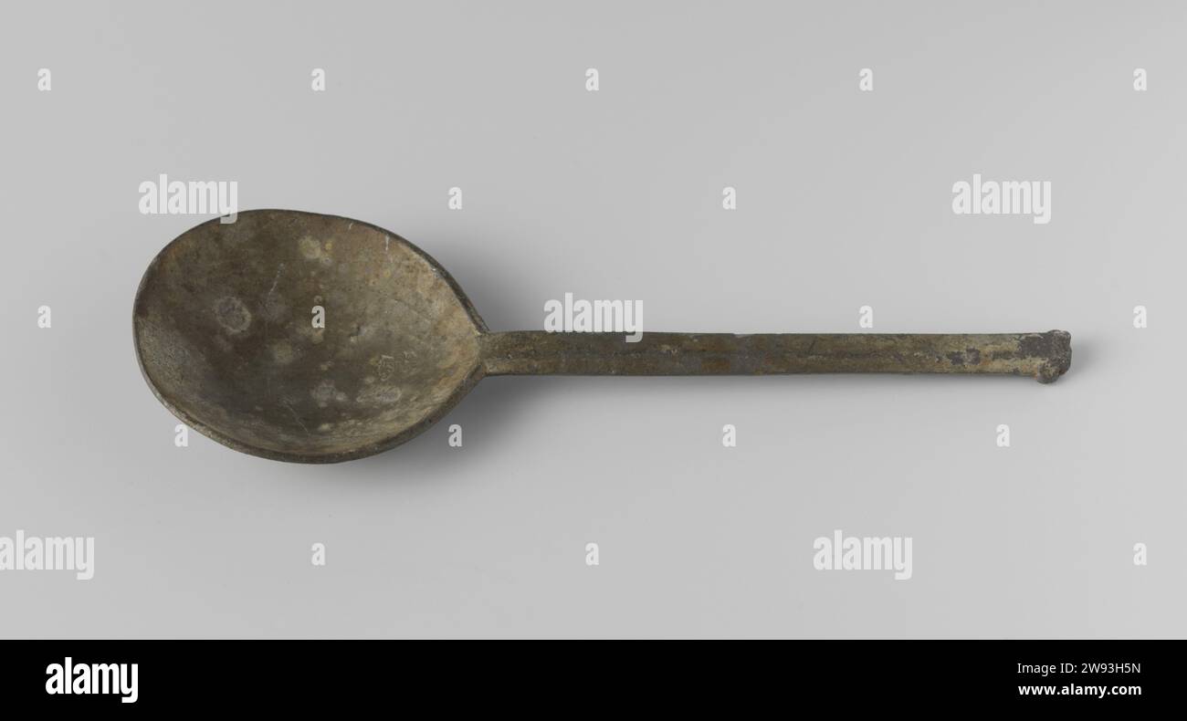 Spoon with round container and straight flat handle with a hexagonal ...