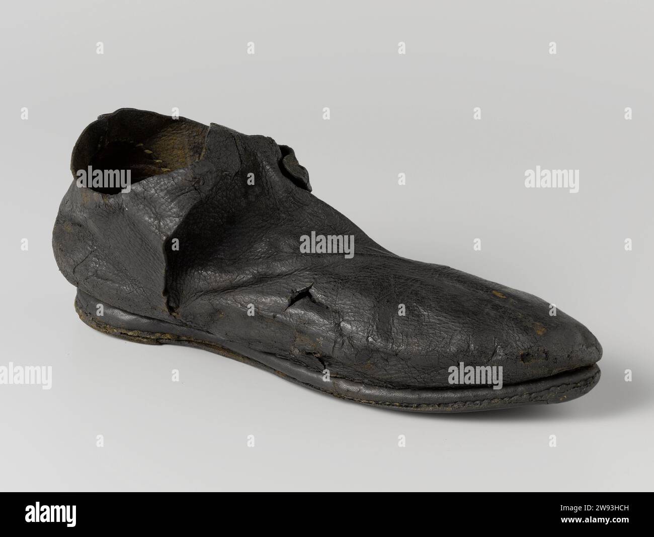 Shoes, anonymous, c. 1590 - c. 1596 Right shoe, size 38, envelope, with ...