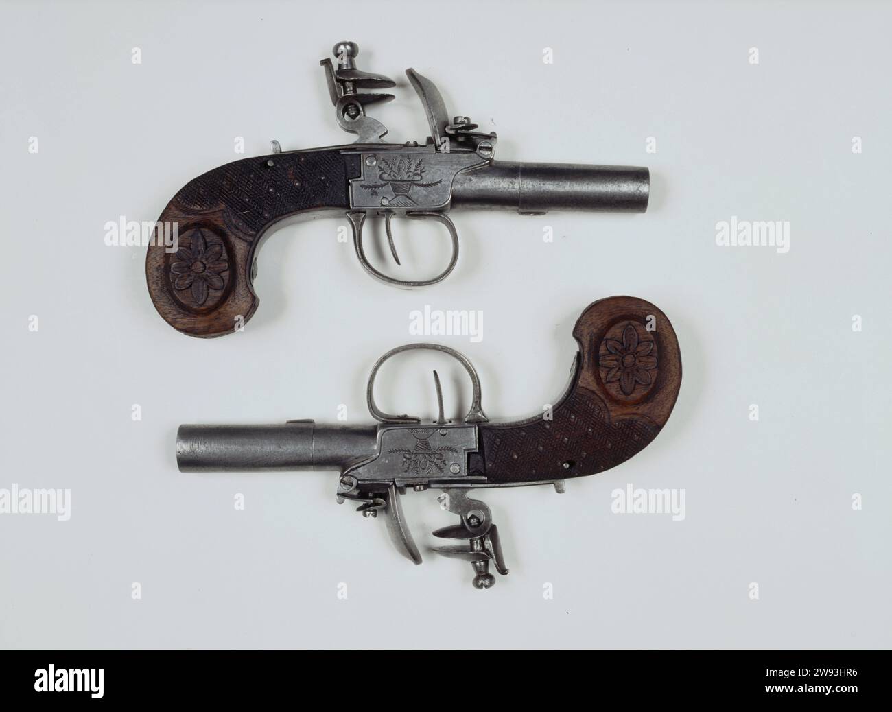 Engraved flintlock hi-res stock photography and images - Alamy