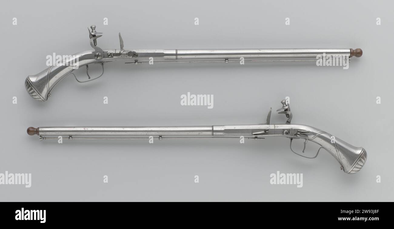 Flint gun with iron flask, anonymous, 1645 - 1650 flintlock pistol All ...
