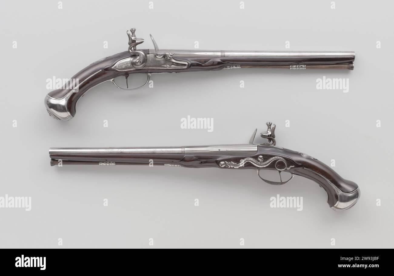 Flint gun, Jan Knoop, Before 1689 flintlock pistol Part of a couple ...