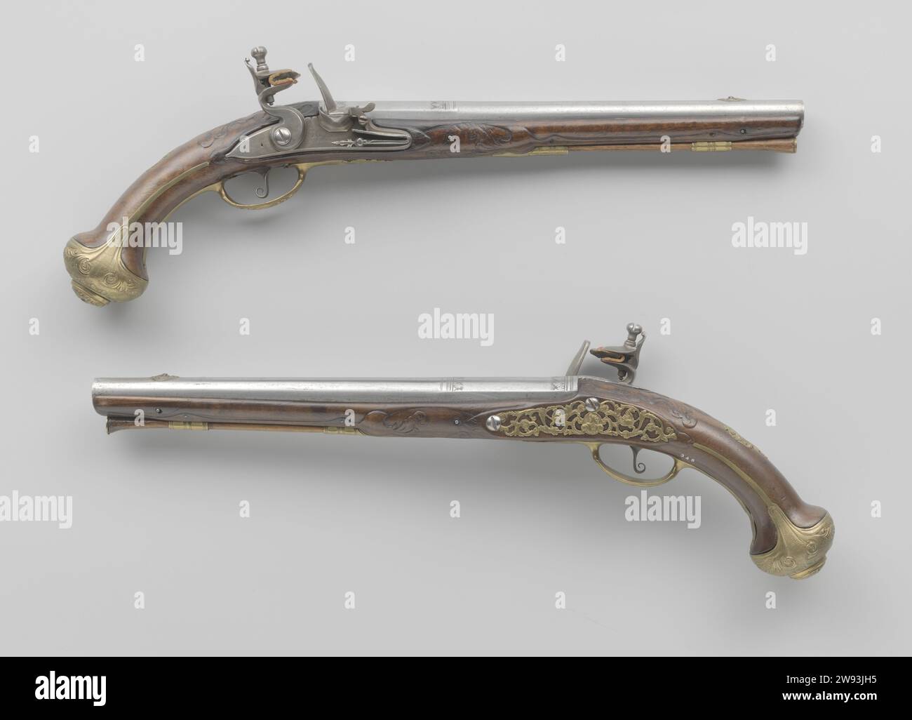 Flint gun, Hendrik Sleur, 1740 - 1750 flintlock pistol Part of a couple ...