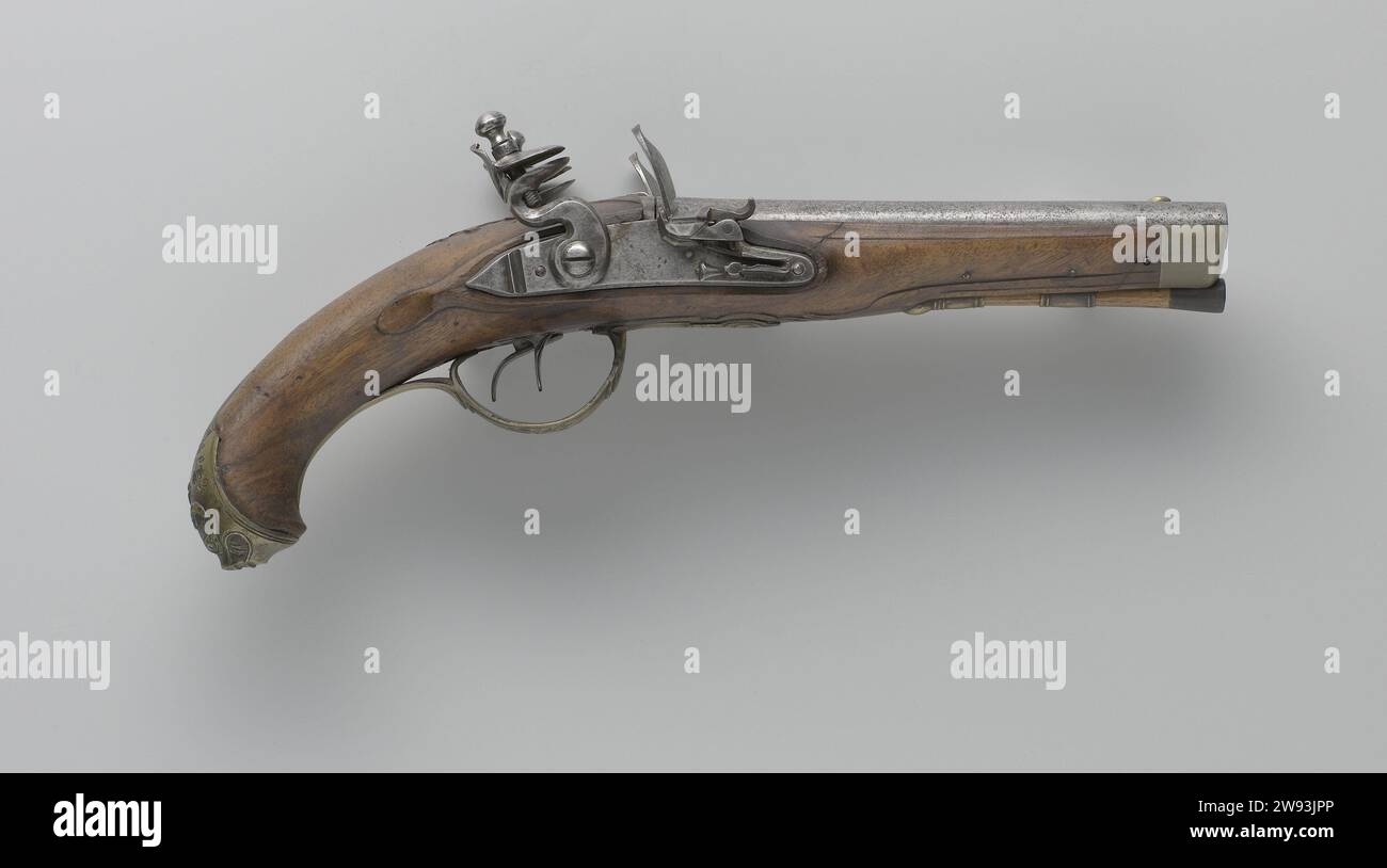 Dubbelloops flint gun, W. Leur, c. 1750 flintlock pistol The gun has ...