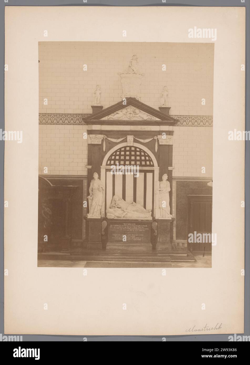 Graf monument of Herman Frederik van den Bergh in the Sint-Servaas Basiliek in Maastricht ...
