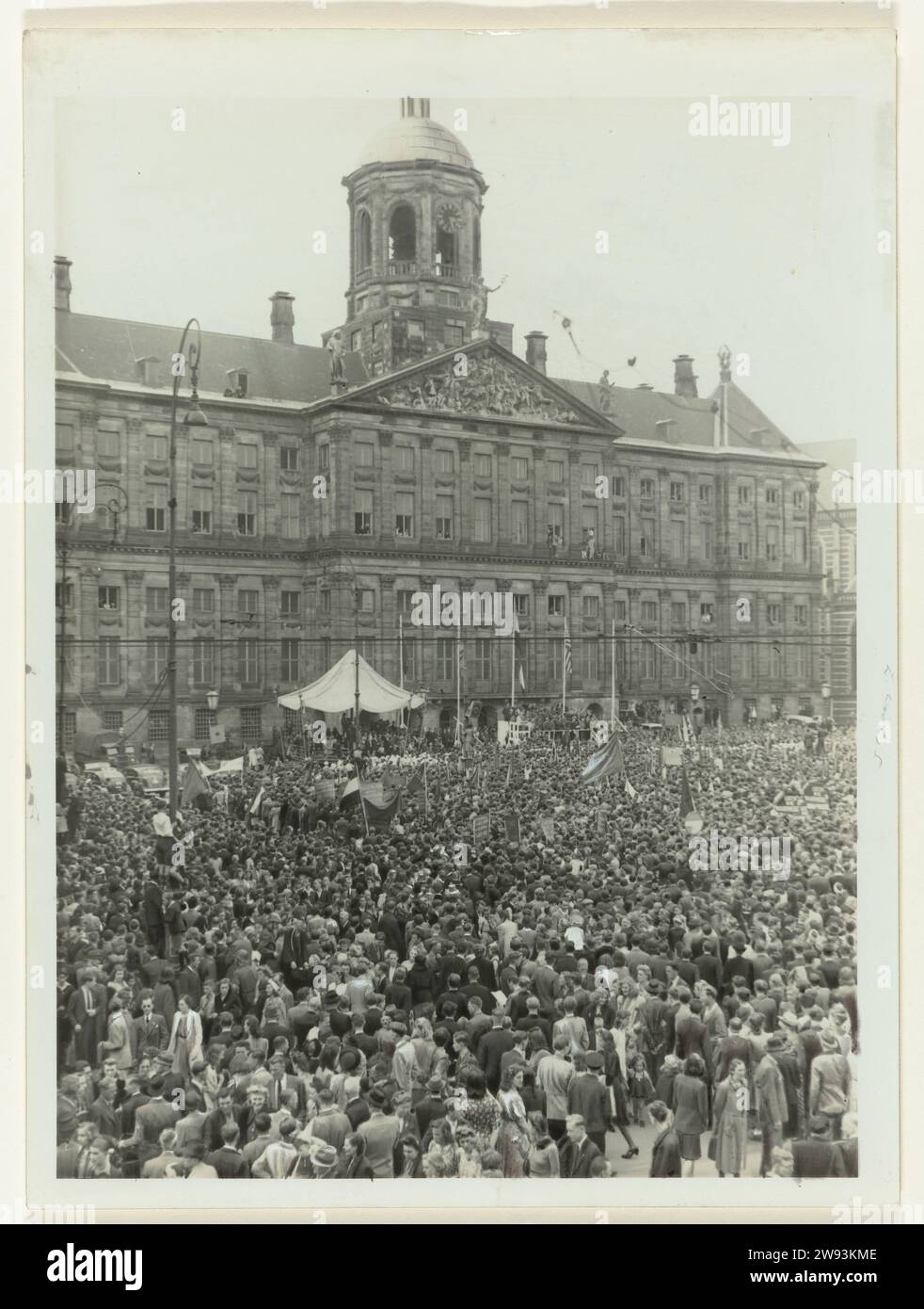 Liberation party on Dam Square, 1945 documentary photographs A large ...
