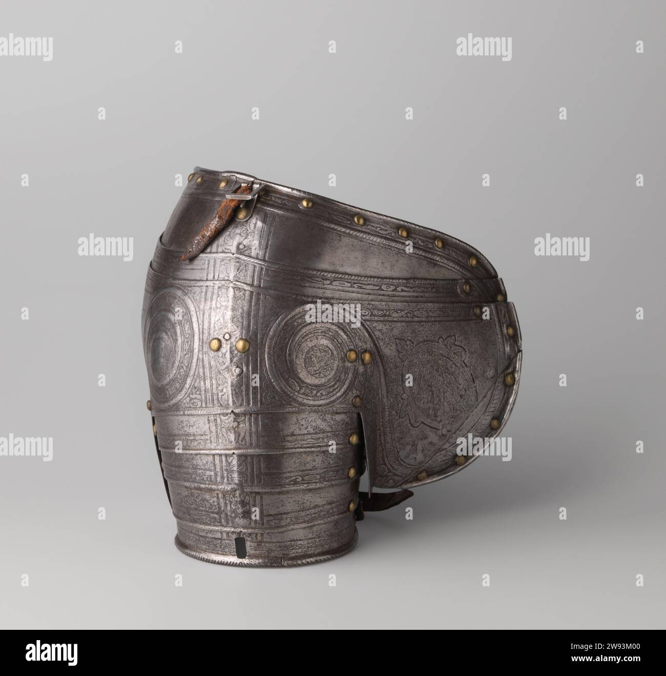 Shoulder plate of a harness with decorations, c. 1525 - c. 1575 ...