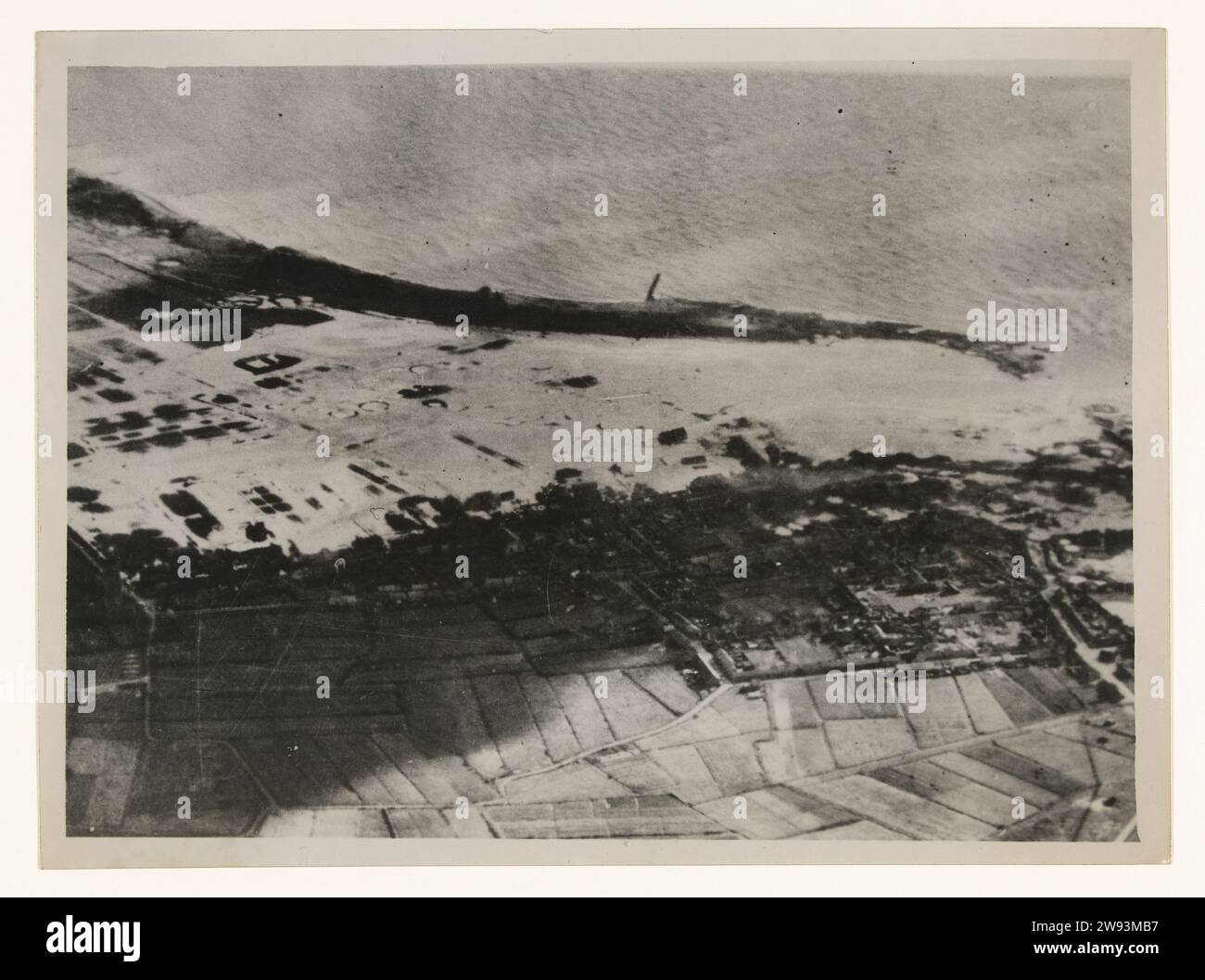 Flood Walcheren in Vogdluchtspectief, 1944 documentary photographs The Royal Air Force bombarded ...