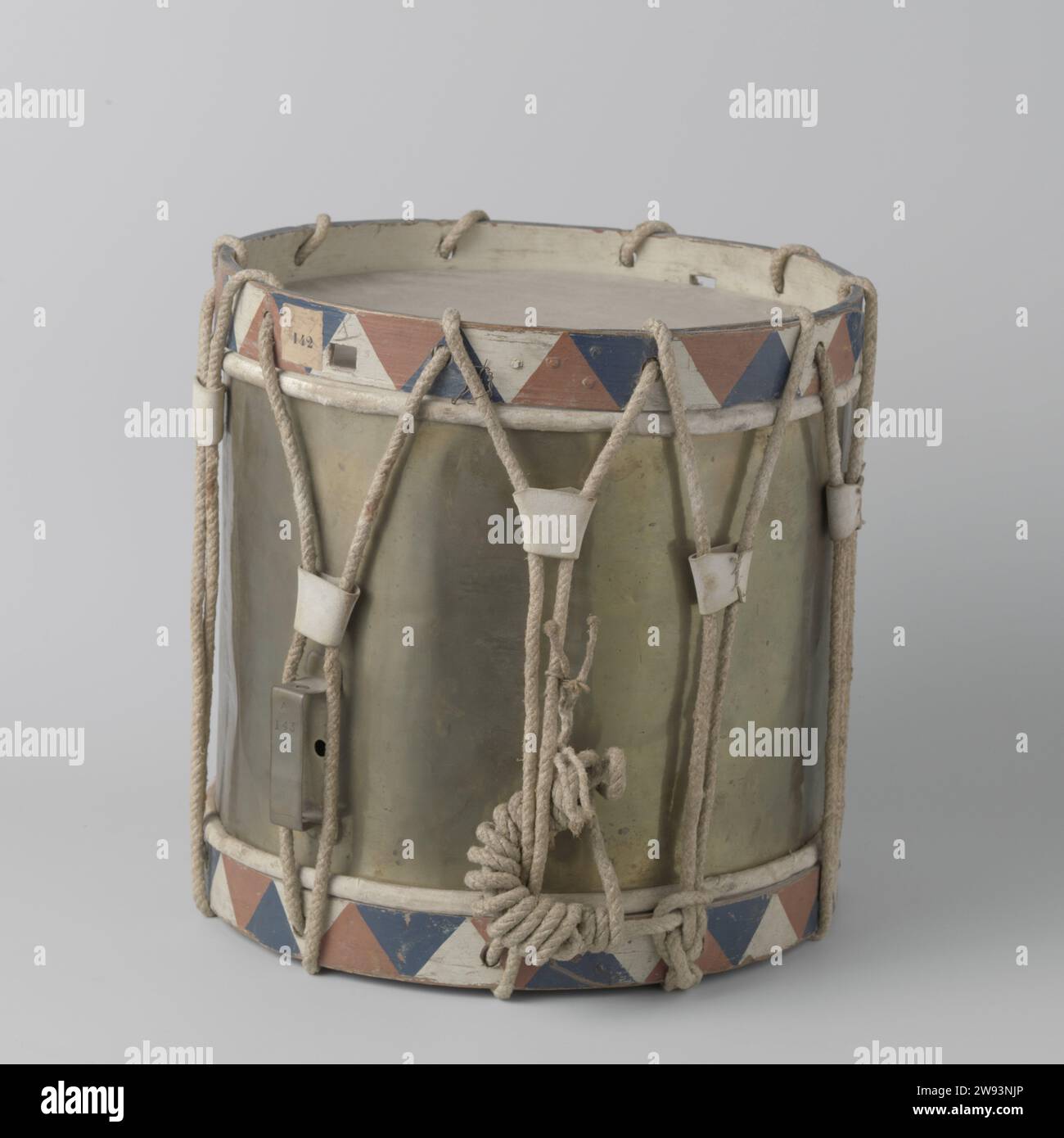 Drum copper wooden top hi-res stock photography and images - Alamy