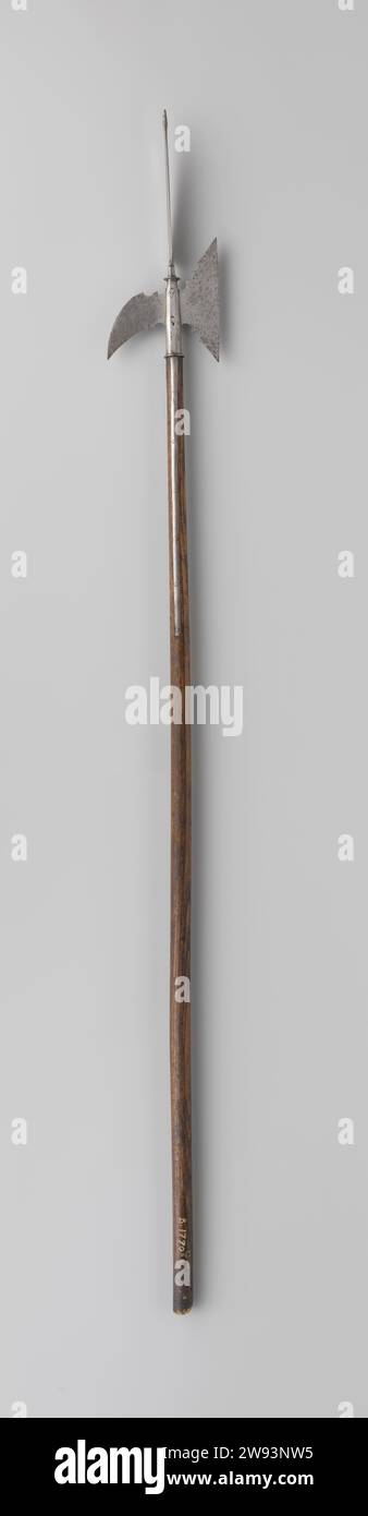 Sergeantshellebaard, 1650 - 1700 Halberd Short blade with a strong ...