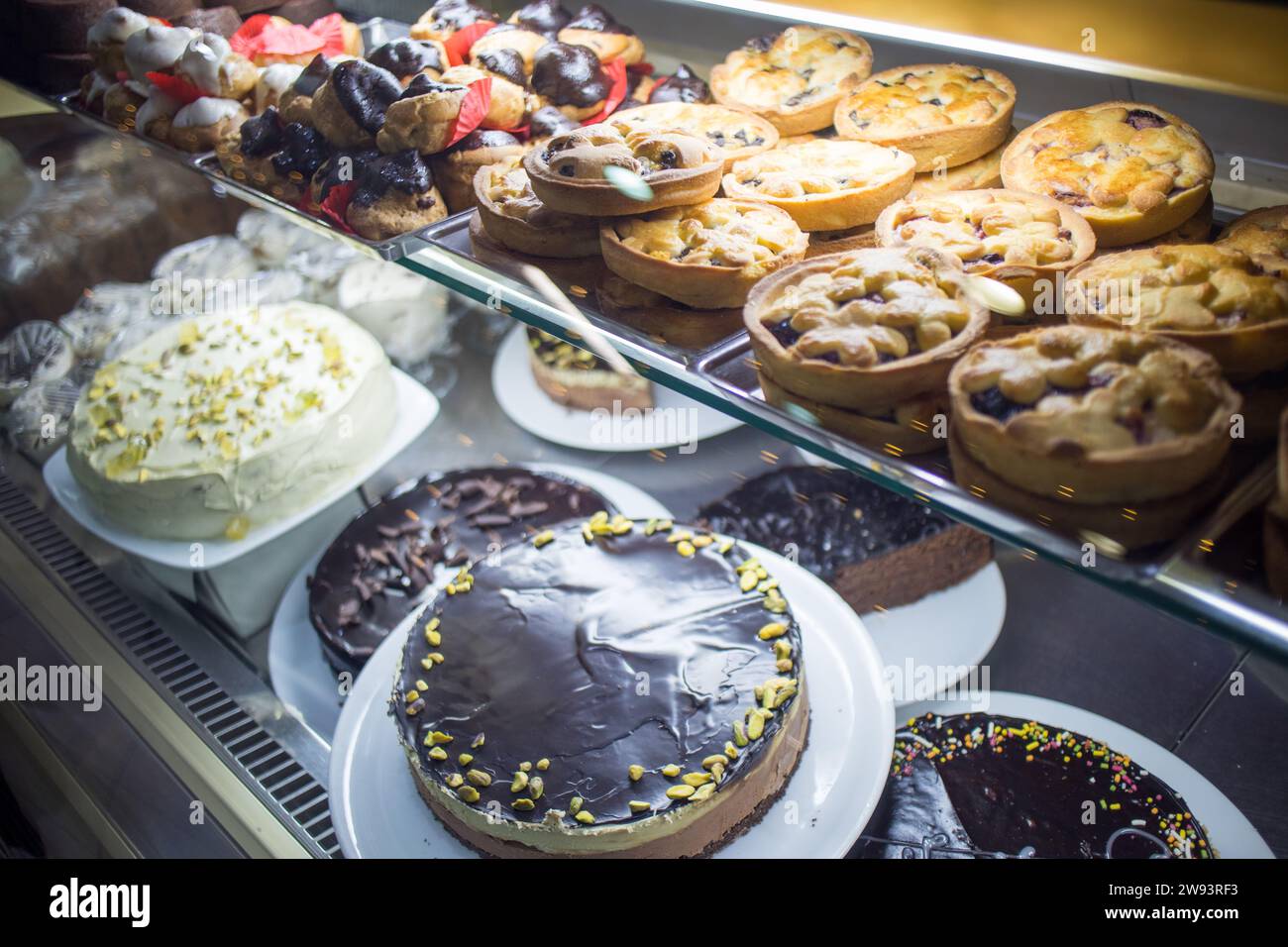 tart cakes and other sweets made according to Italian recipes Formate ...