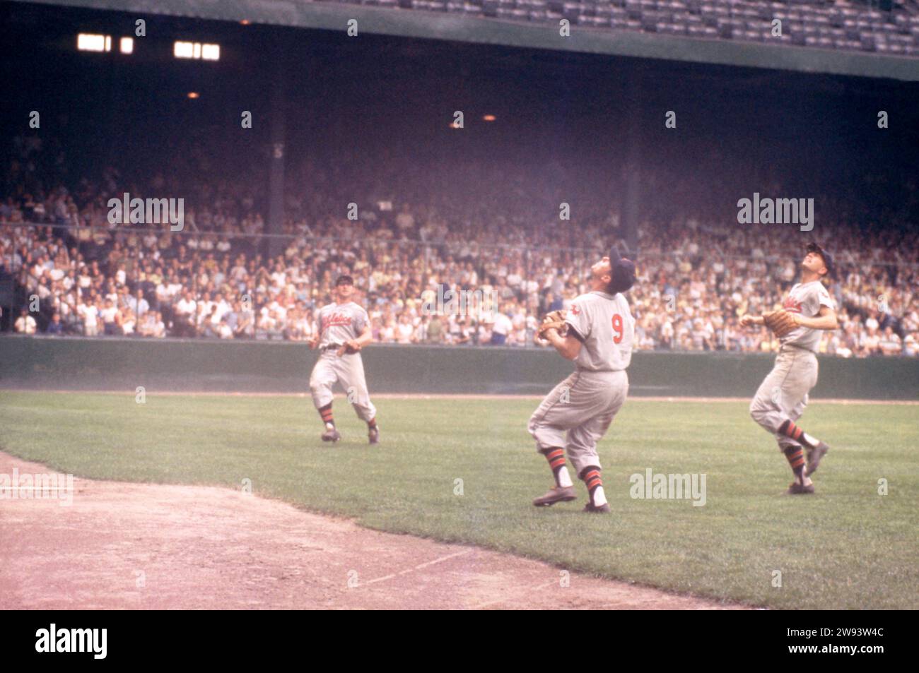 DETROIT, MI - JUNE 29: Third baseman Hal Smith #9, shortstop Jerry ...