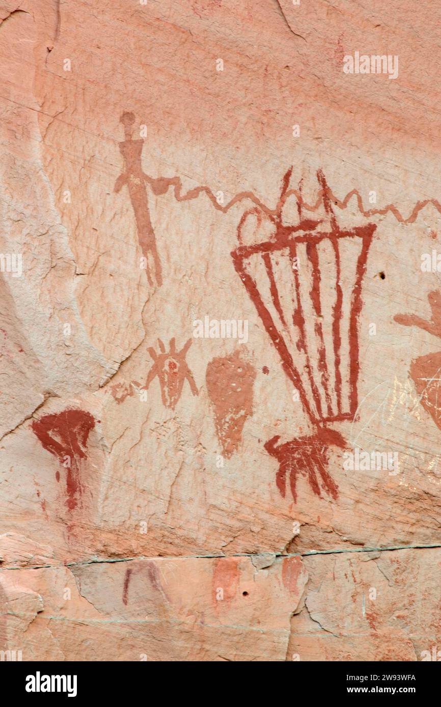 The Horseshoe Gallery along Horseshoe Canyon Trail, Canyonlands ...