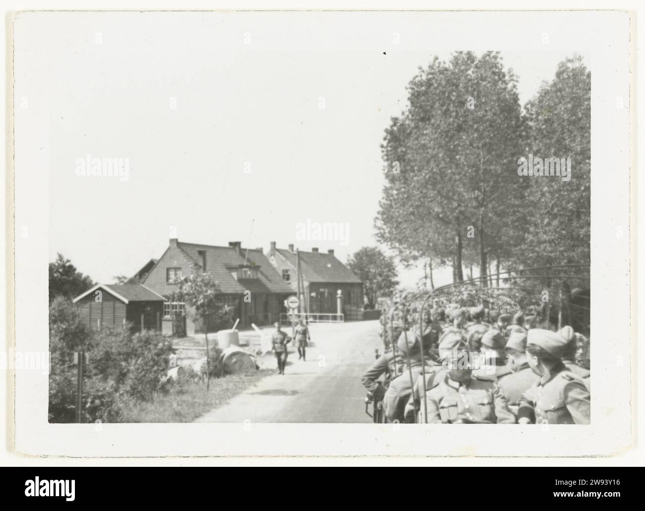 Wehrmacht soldiers at the Dutch border, 1940 photograph German soldiers ...