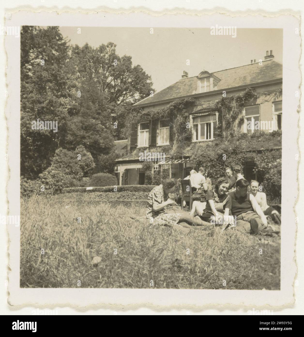 Group of Dutch and German soldiers, 1940 - 1942 photograph A group of ...