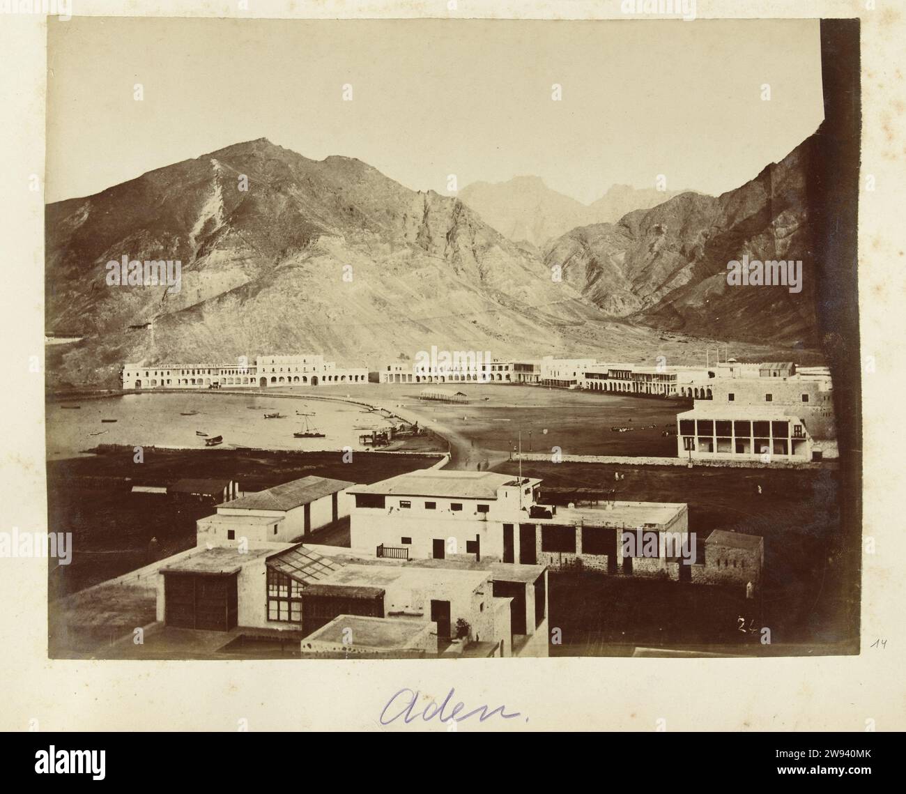 The port of Aden in Zuid Jemen, c. 1890 - c. 1910 photograph ...