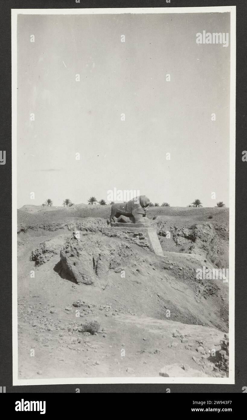 Image of lion and man from a distance, in Babylon, Hillah, 1925 ...