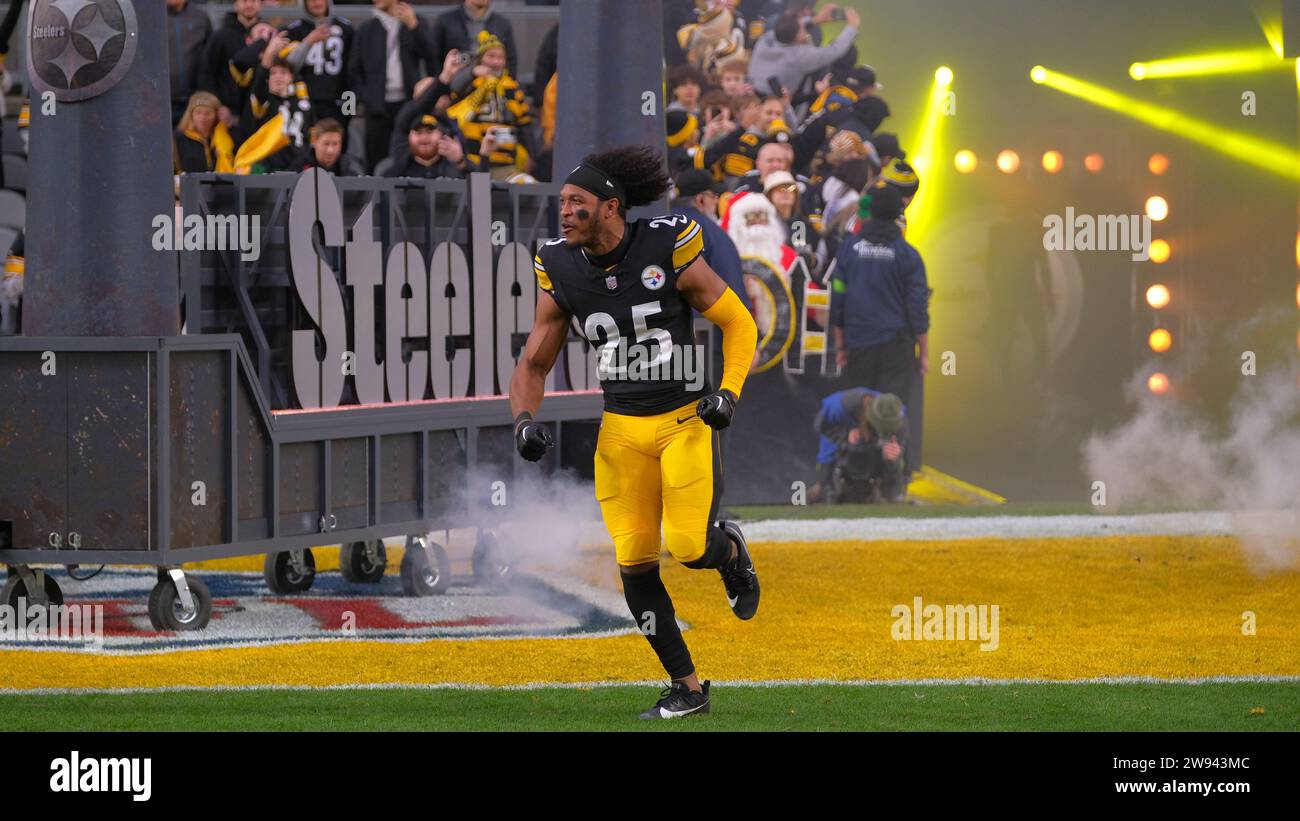 Jason rowe hi-res stock photography and images - Alamy