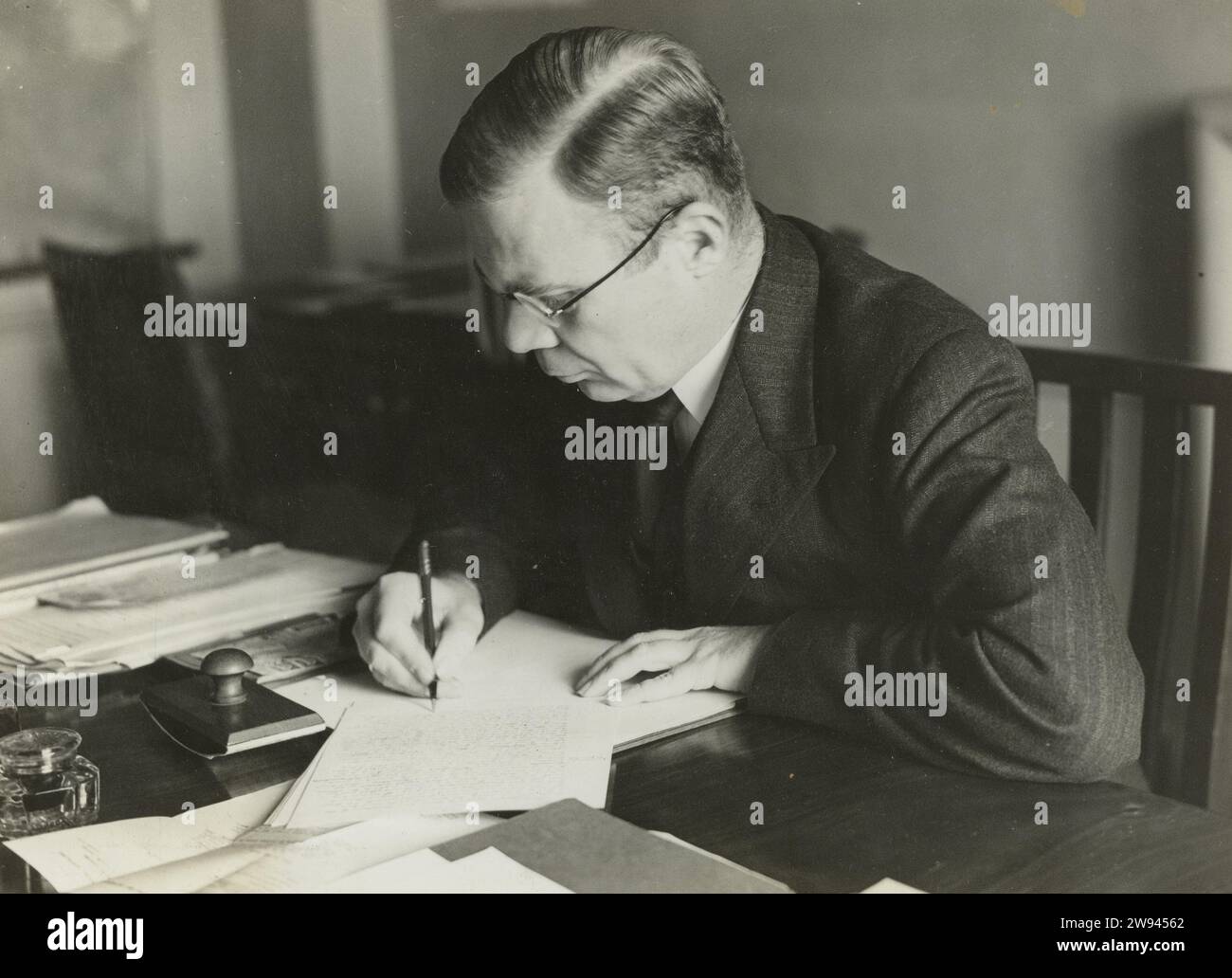 Dutch authority hi-res stock photography and images - Alamy