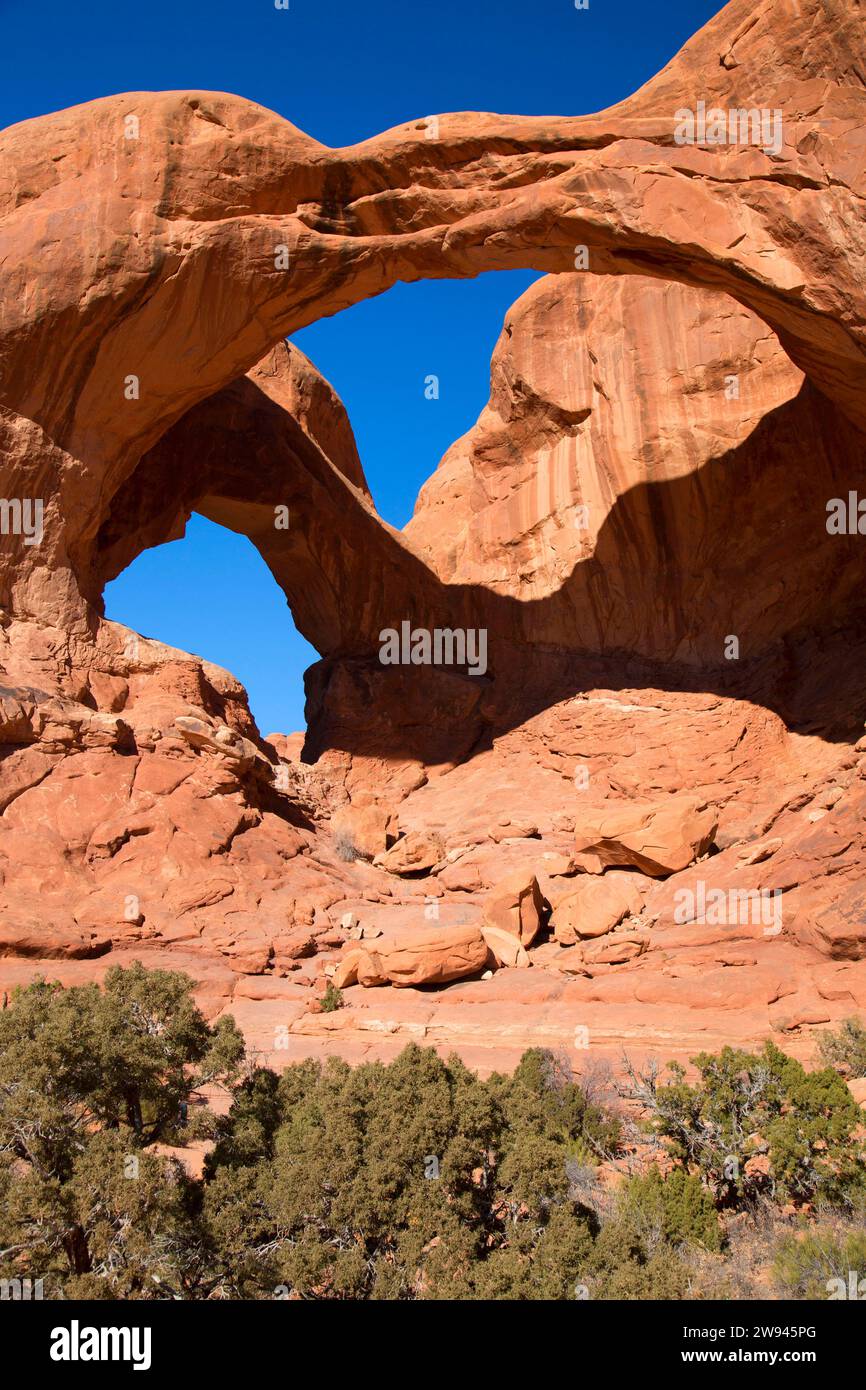 Double arch trail hi-res stock photography and images - Alamy