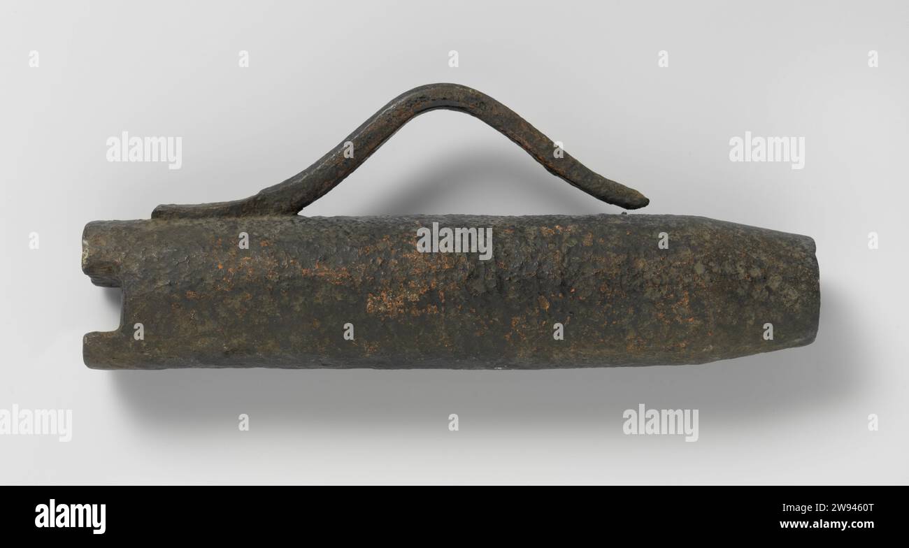 Chamber of a Swivel Gun, c. 1750 - c. 1850 cylinder Room with a caliber ...