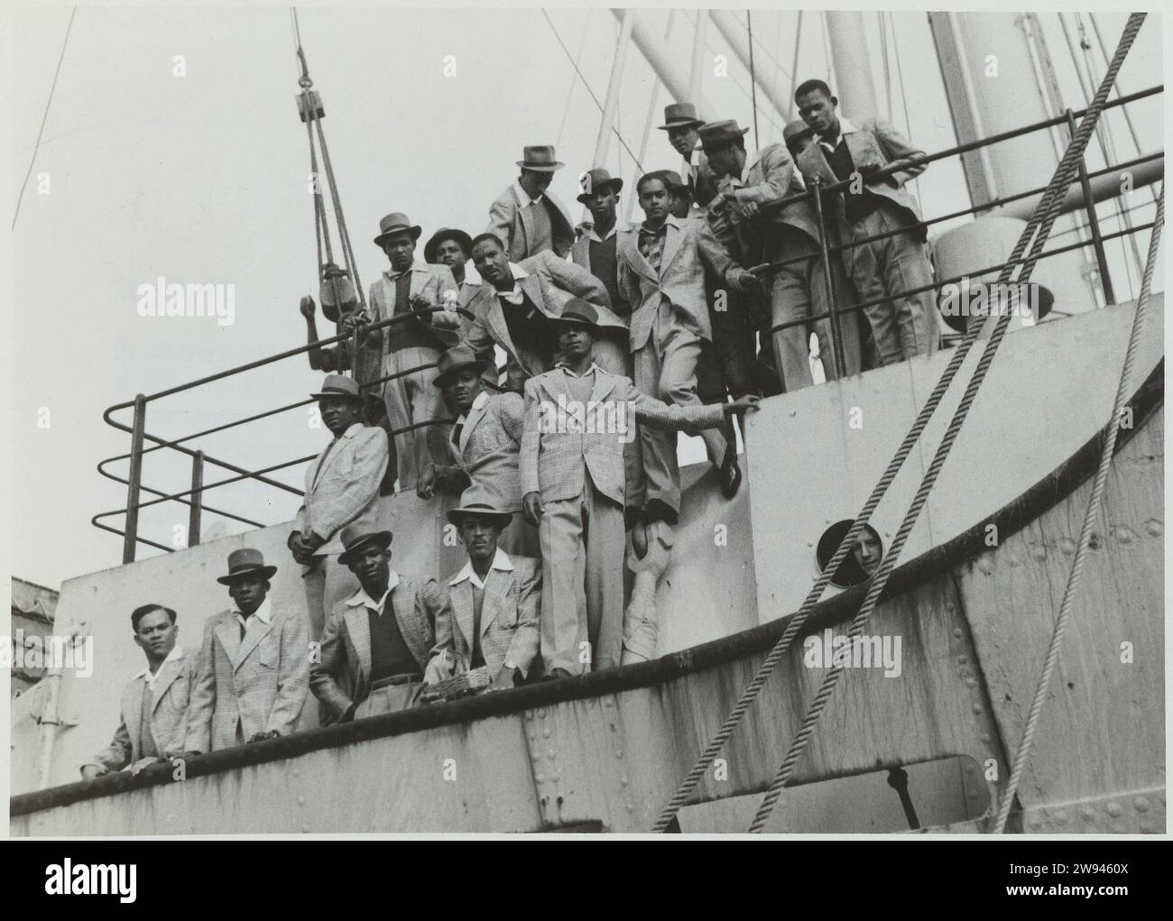 Football team from Curaçao arrives in IJmuiden, 1946 photograph A group ...