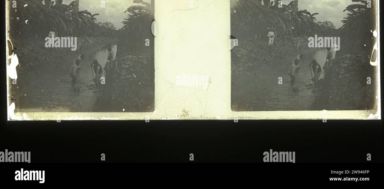 Plantation Accaribo with contract workers, 1913 - 1930 stereograph ...