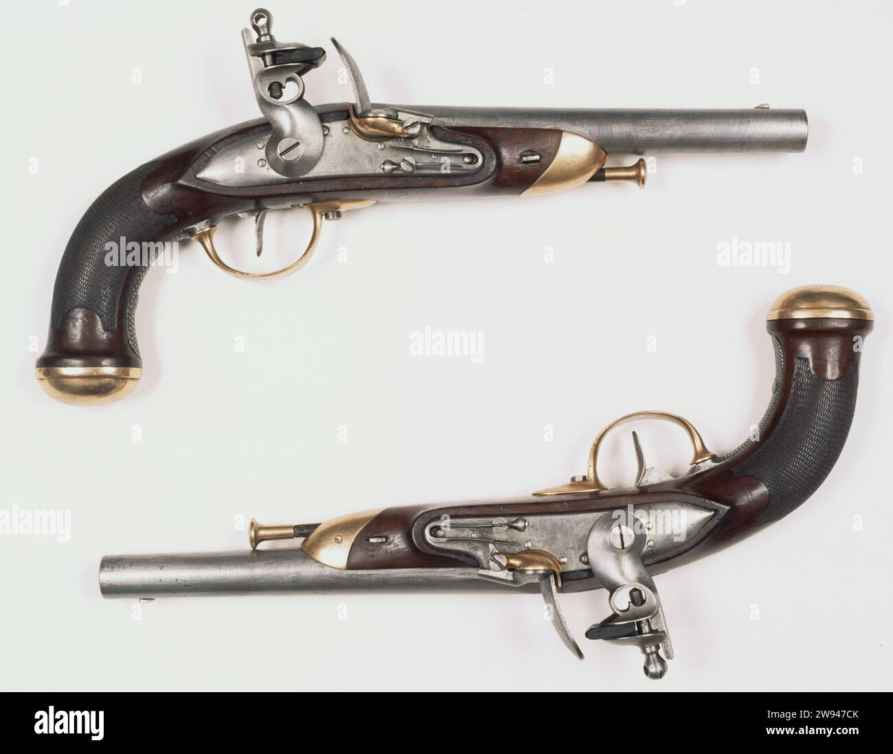 Flint gun, c. 1700 - c. 1800 flintlock pistol Flint gun, part of torque ...