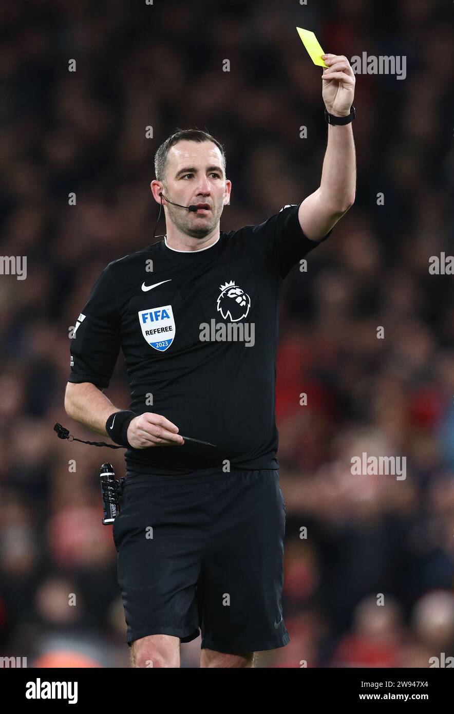 Chris kavanagh referee hi-res stock photography and images - Alamy