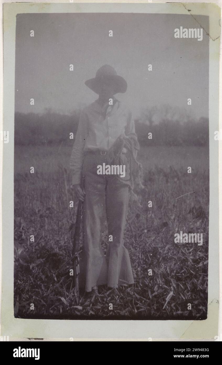 Doortje Brouwers ready for hunt, 1931 photograph Doortje Brouwers in ...