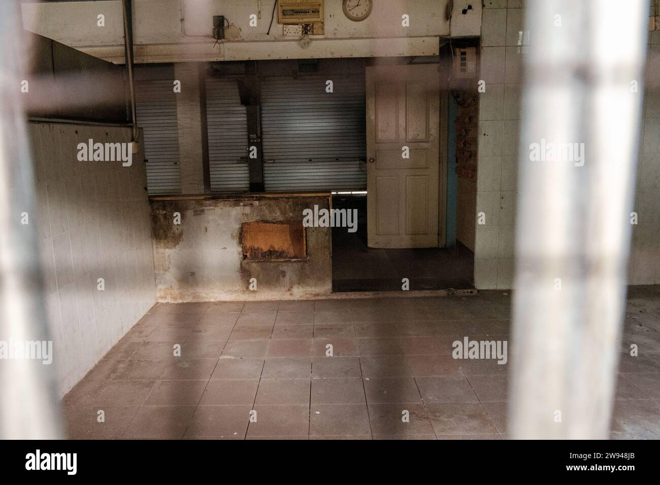 Empty Stalls in Closed Coffeeshop Stock Photo - Alamy