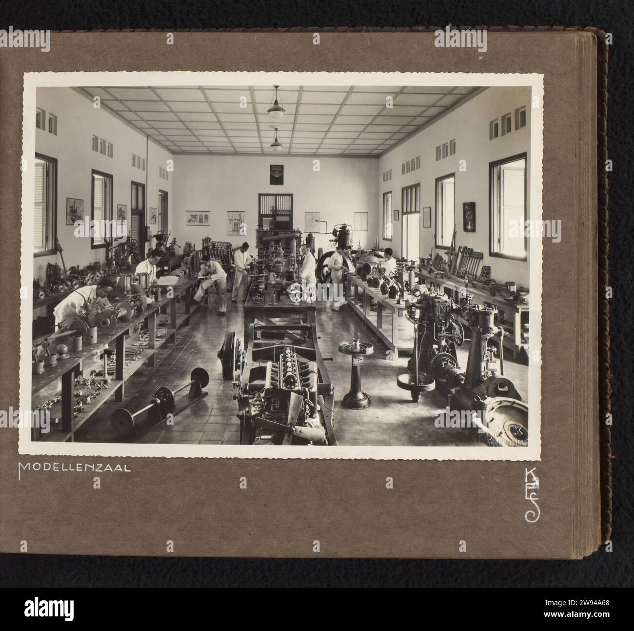 Model Hall of the Queen Emma School, 1933 photograph View in the ...