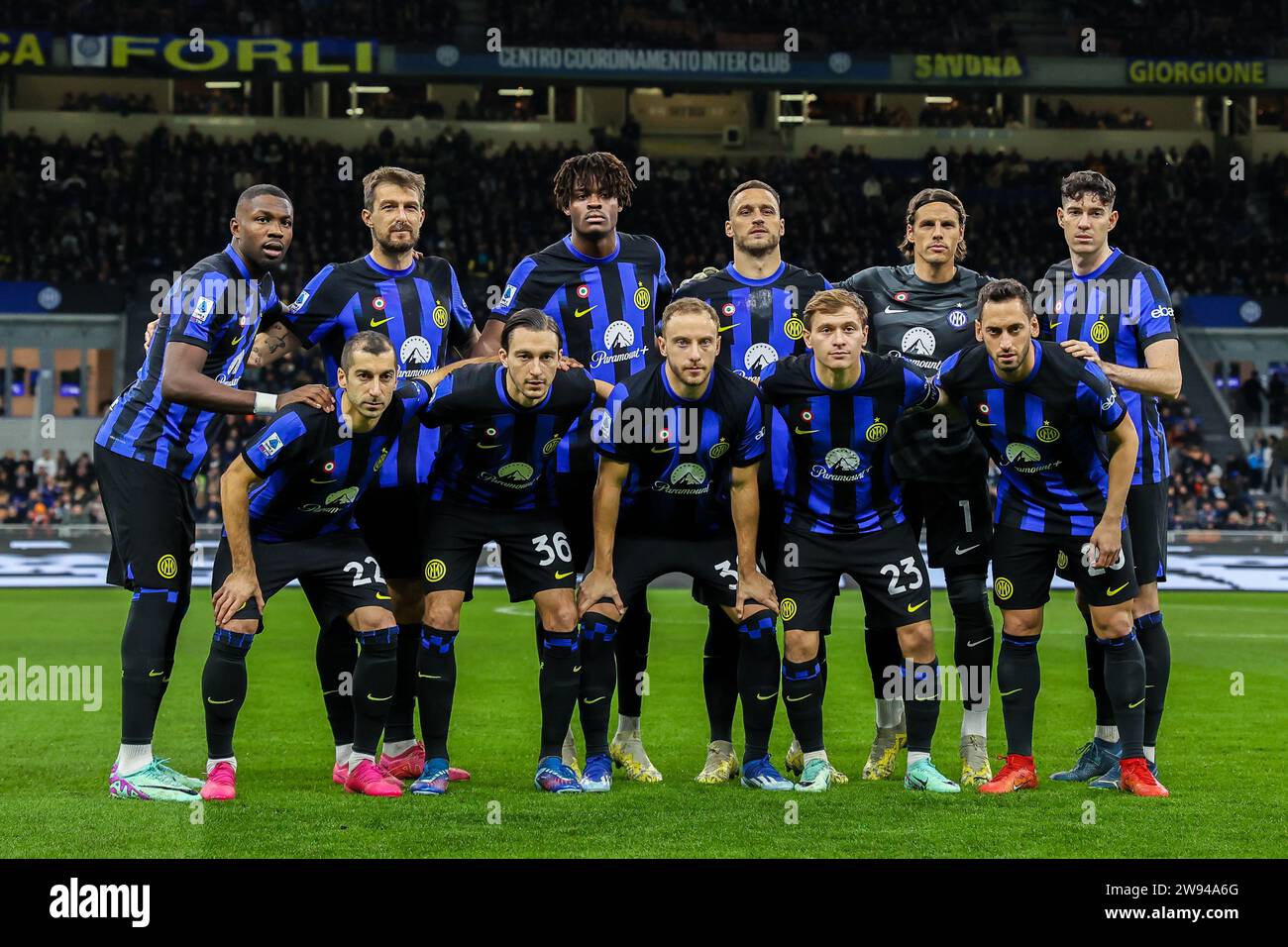 Milan, Italy. 23rd Dec, 2023. FC Internazionale team line up during ...