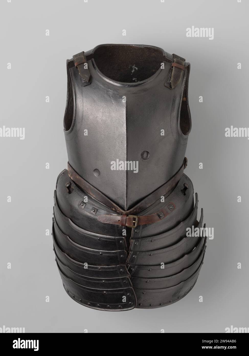 Plate armour breastplate hi-res stock photography and images - Alamy