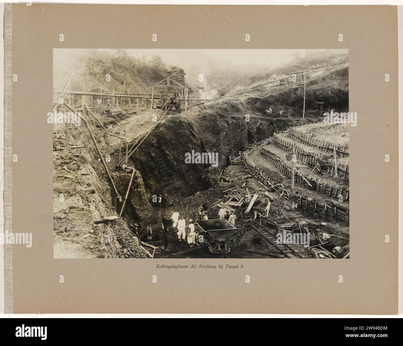 Dump cart hi-res stock photography and images - Alamy