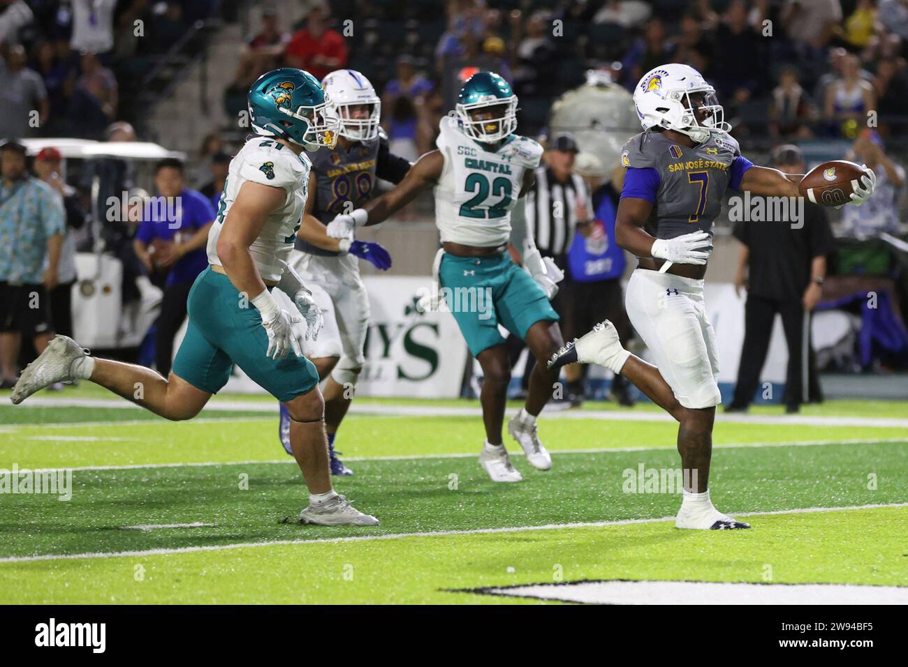San Jose State running back Quali Conley (7) runs in a touchdown ...
