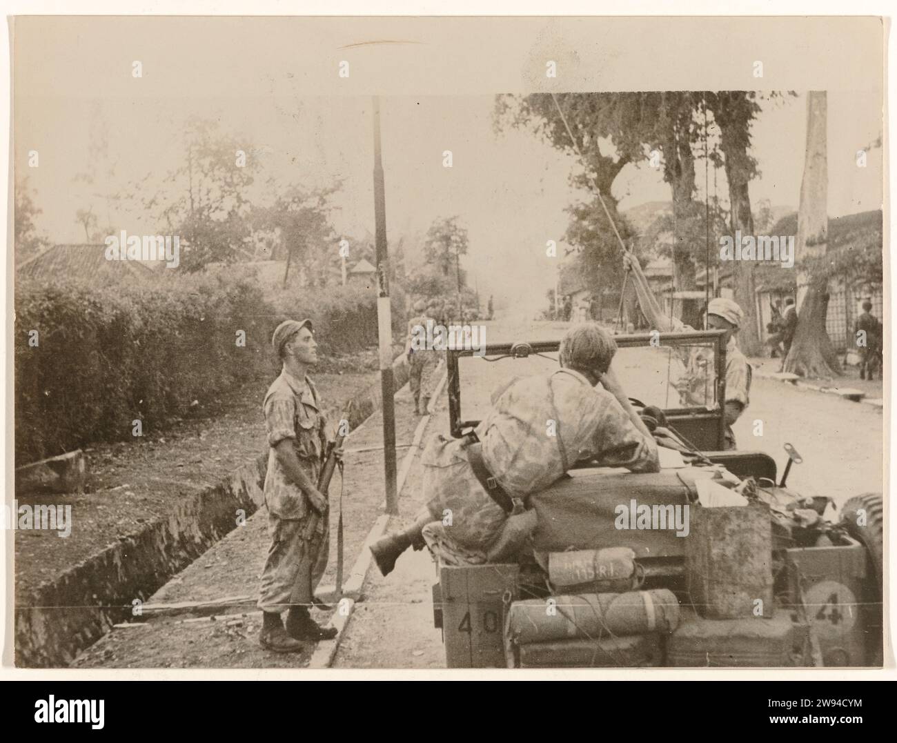 Action in Djokjakarta, 1947 - 1949 photograph Dutch soldiers in action ...