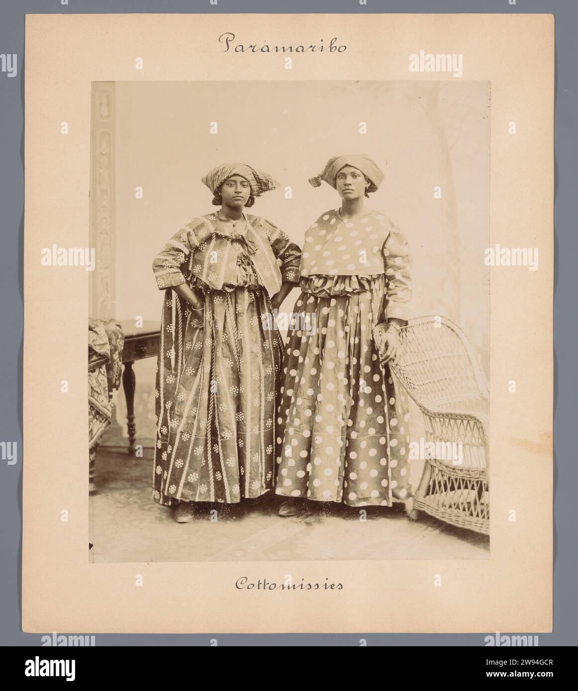 Cottomissies, Eugen Klein, 1900 - 1905 photograph Portrait of two ...