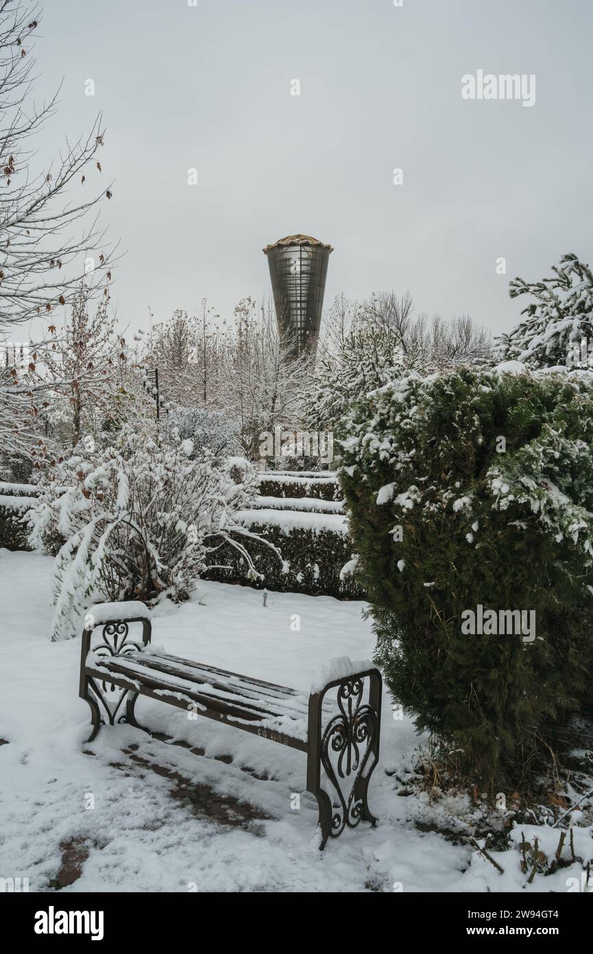 Ordabasy square hi-res stock photography and images - Alamy