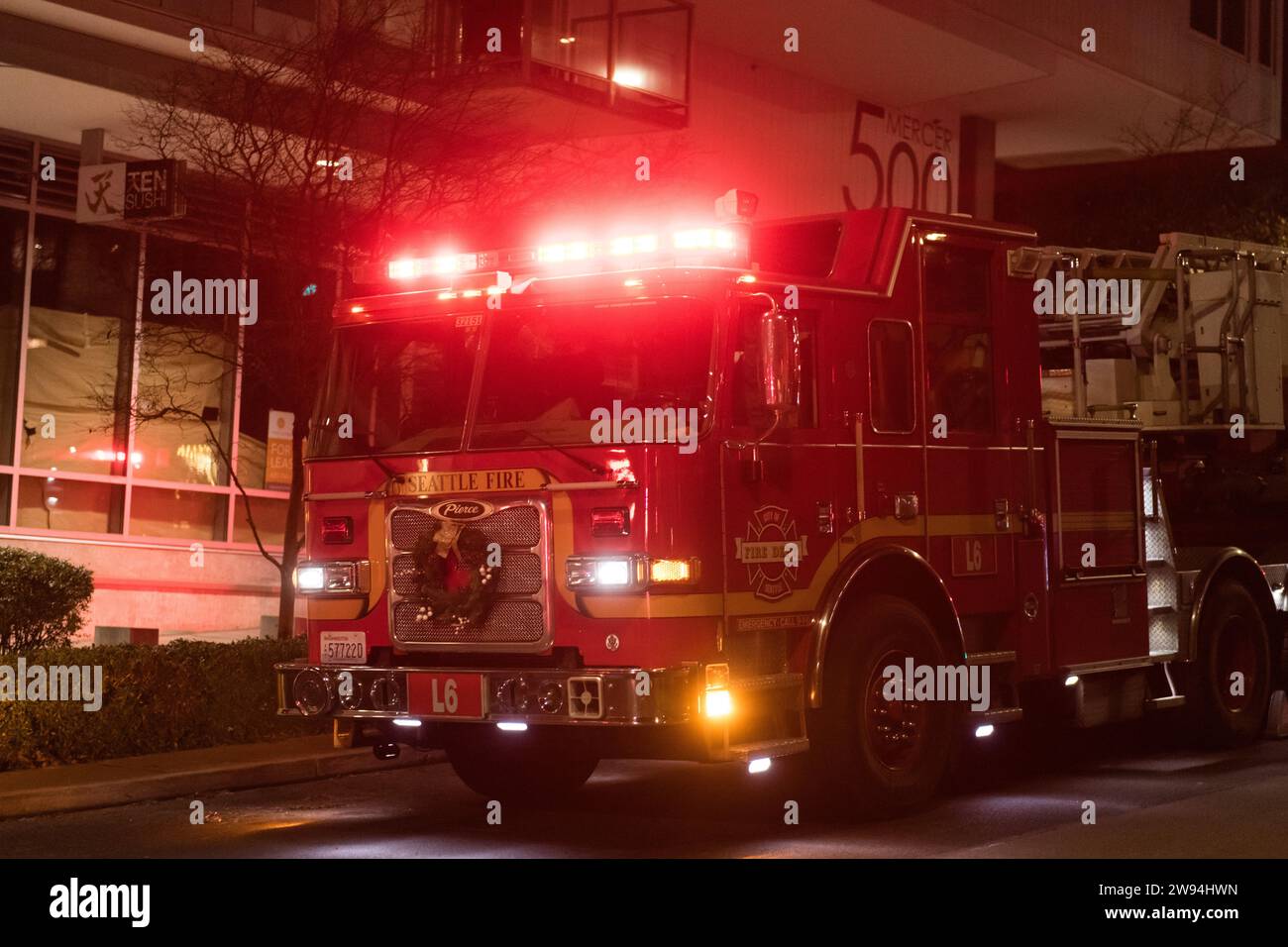 Usa police department car garage hi-res stock photography and images ...