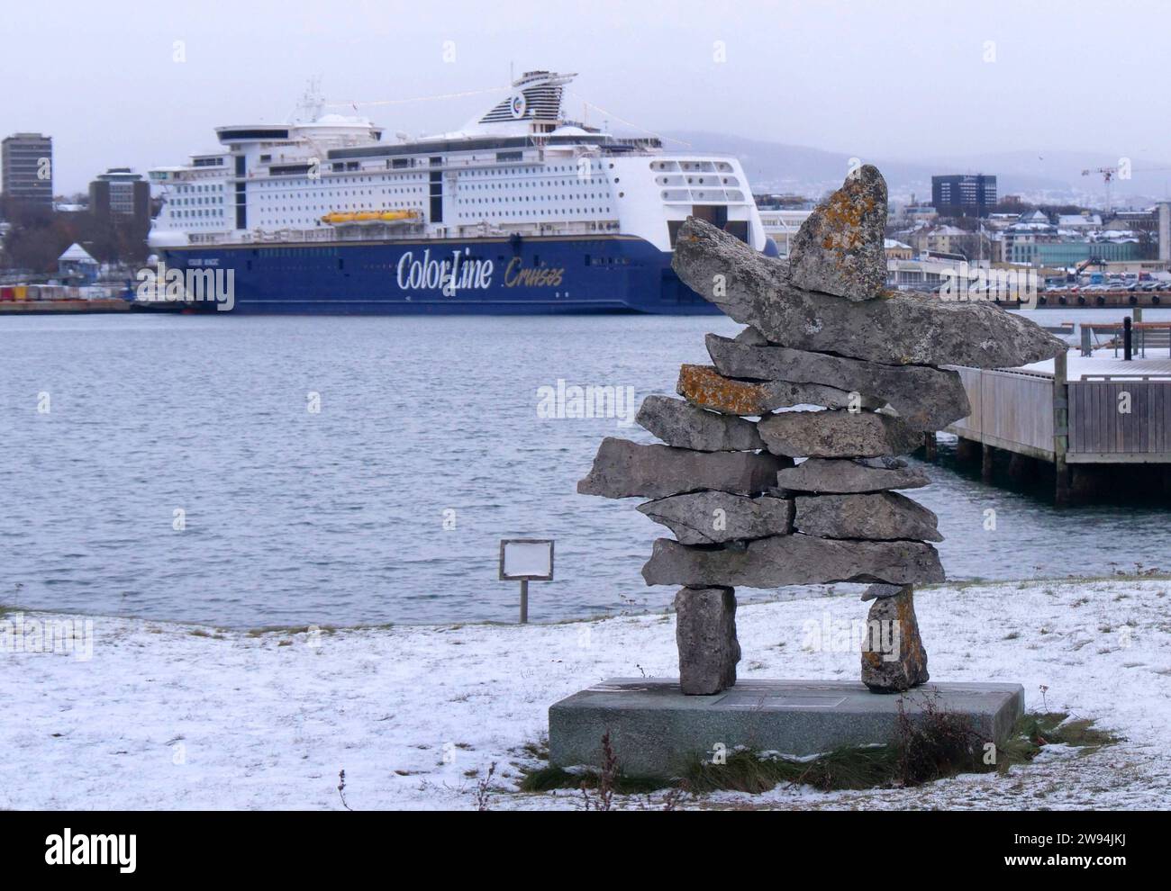 Oslo - Faehre Color Line im Hafen von Oslo Norwegen Oslo - Faehre Color ...