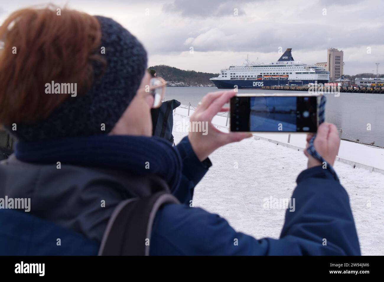Oslo - Faehre Color Line im Hafen von Oslo Norwegen Oslo - Faehre Color ...