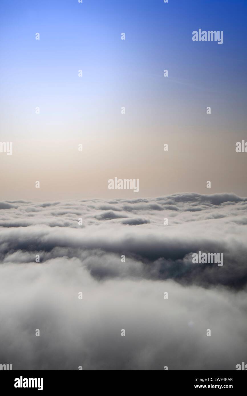 Photographic documentation of the moment when the fog rises in the ...