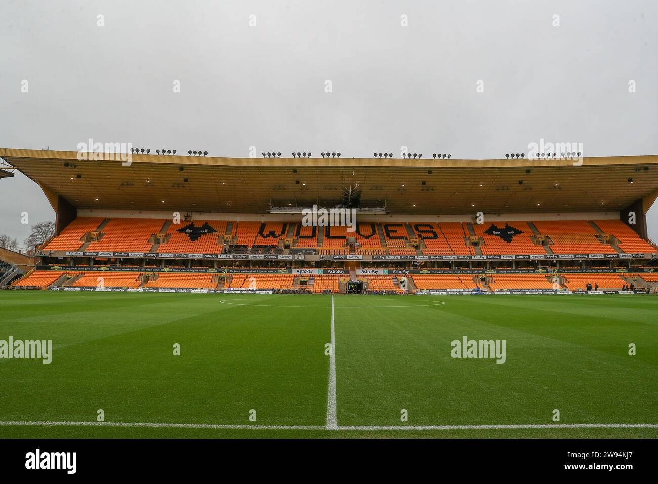 Wolverhampton, UK. 24th Dec, 2023. A general view inside of Molineux ...